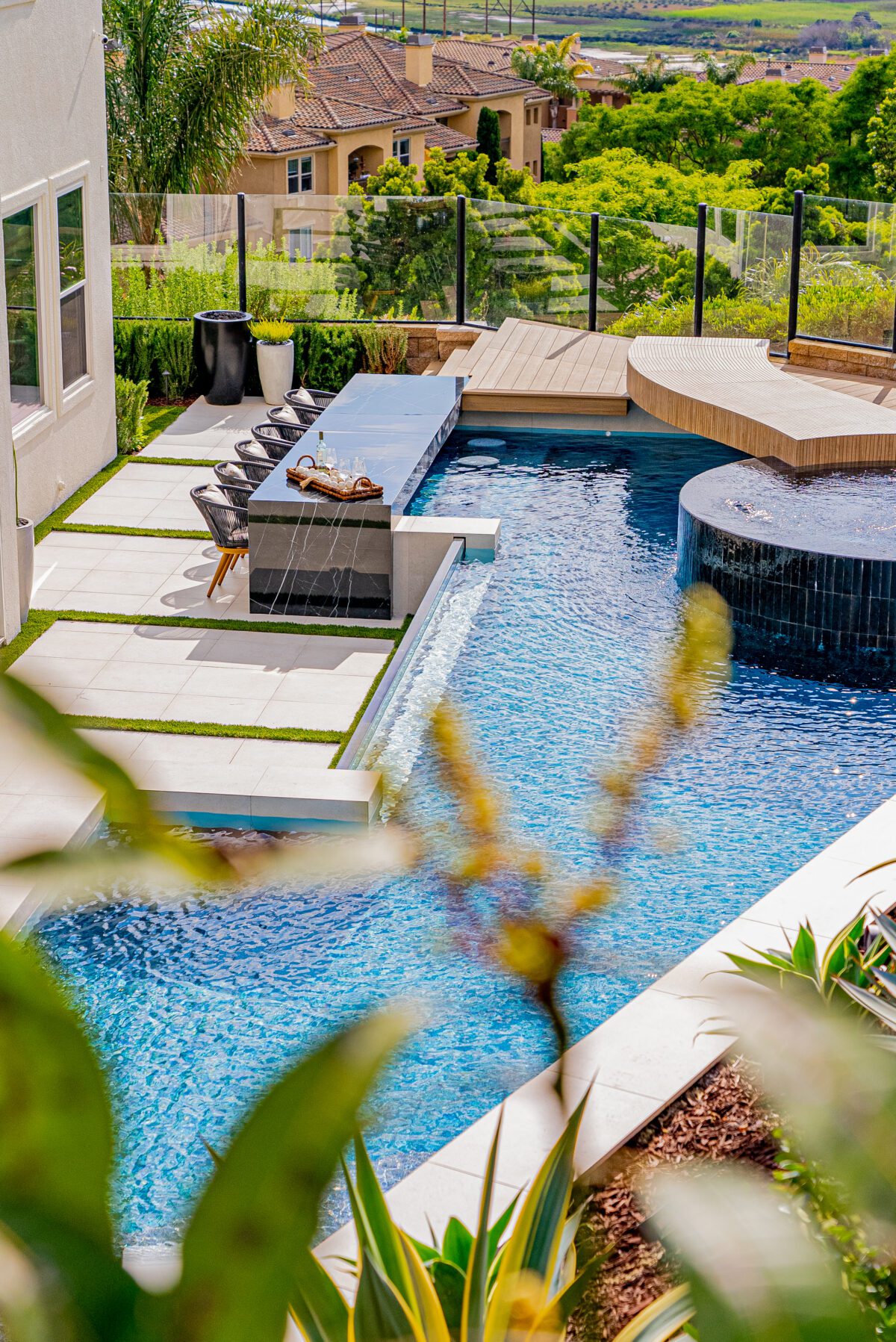 Houston, TX Inground Pool Builders - Premier Pools & Spas