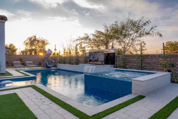 Houston, TX Inground Pool Builders - Premier Pools & Spas