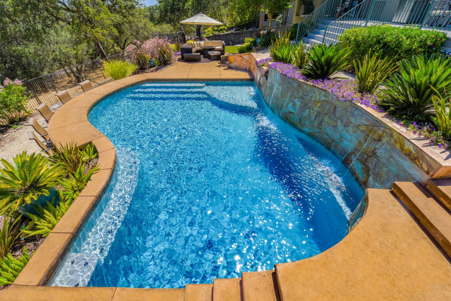 Sacramento, CA Inground Pool Builders - Premier Pools & Spas